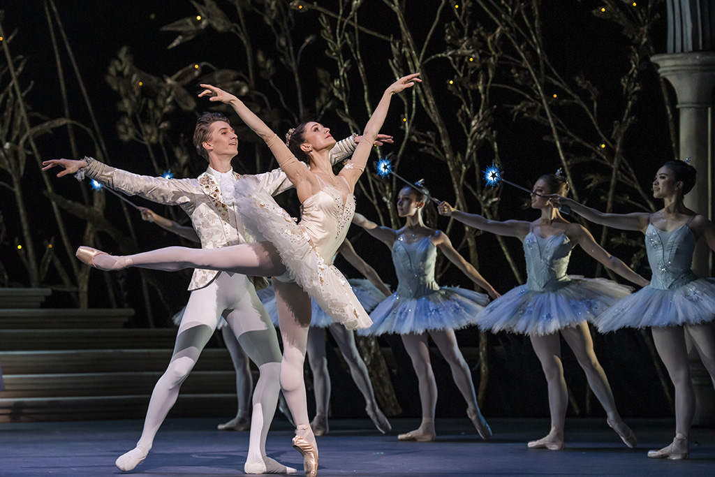 シンデレラ | 「英国ロイヤル・オペラ・ハウス シネマシーズン」公式サイト